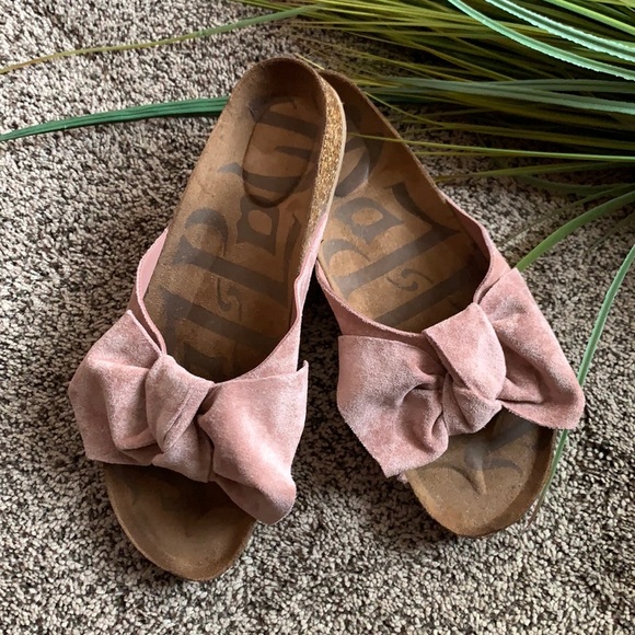 Mad Love | Shoes | Mad Love Footbed Sandel | Poshmark